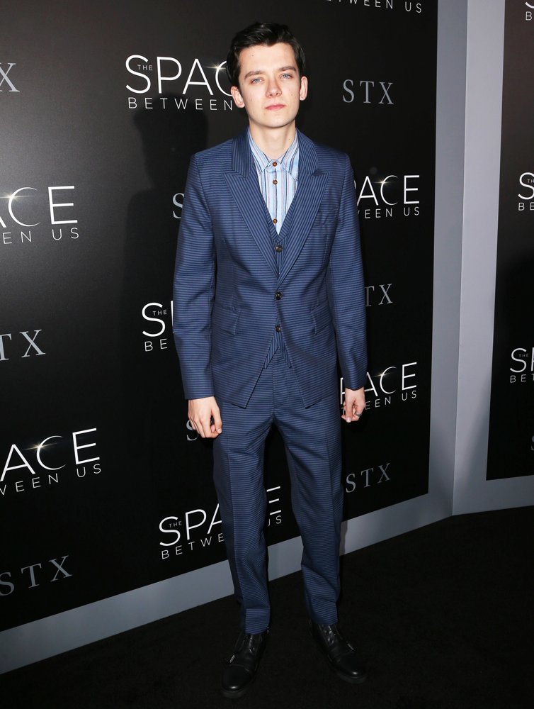 Asa Butterfield Picture 34 Premiere Of Stx Entertainments The Space Between Us