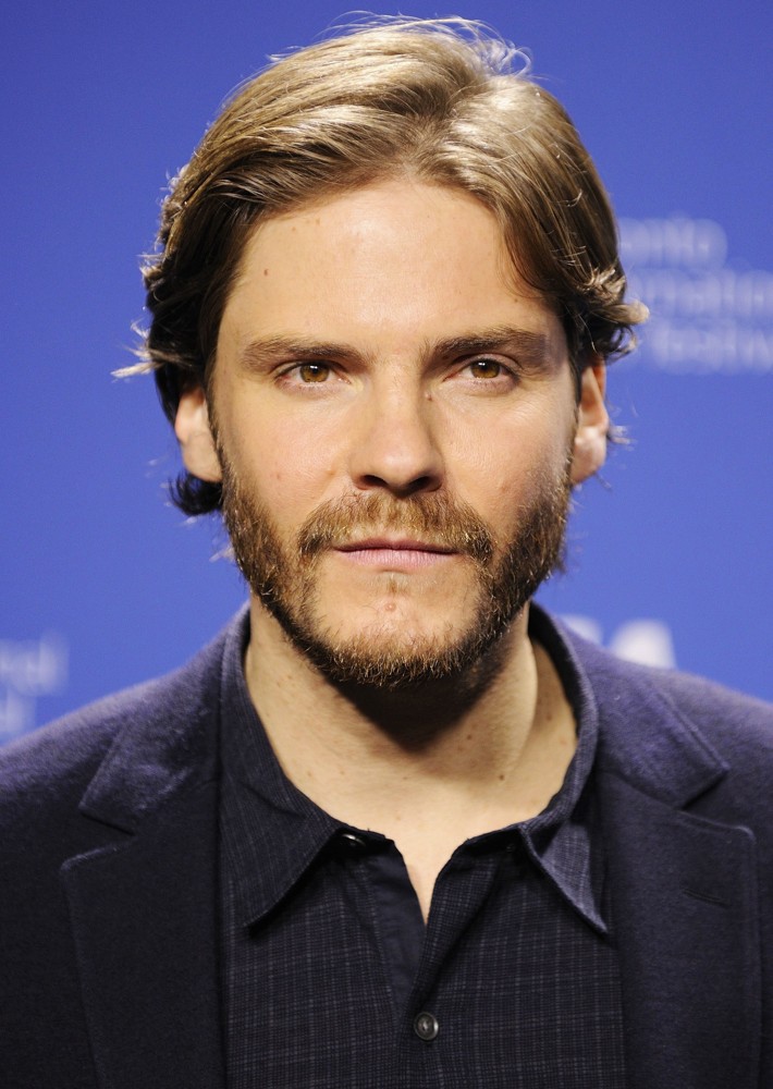 Daniel Bruhl Picture 13 - The Fifth Estate Photocall During The 2013 Toronto International Film ...