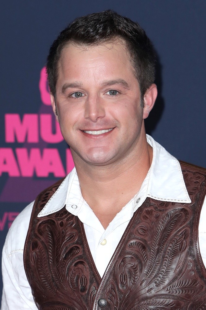Easton Corbin Picture 31 2016 Cmt Music Awards Arrivals