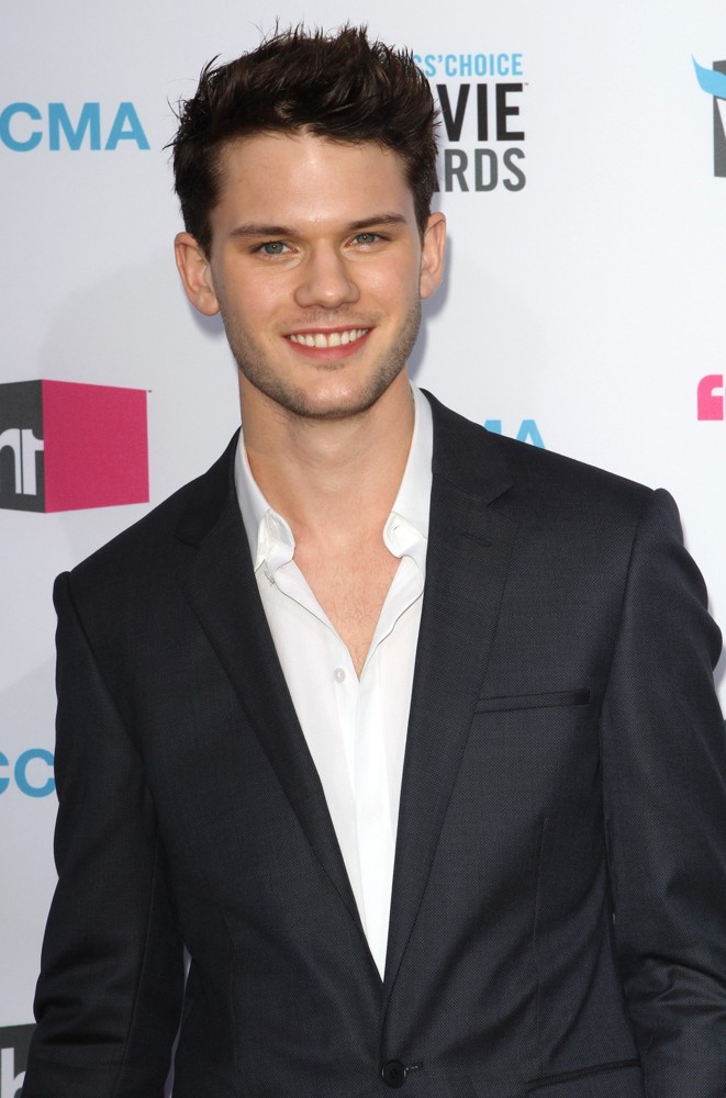 jeremy irvine Picture 15 - 17th Annual Critic's Choice Movie Awards ... jeremy irvine Picture 15 - 17th Annual Critic's Choice Movie Awards ...
