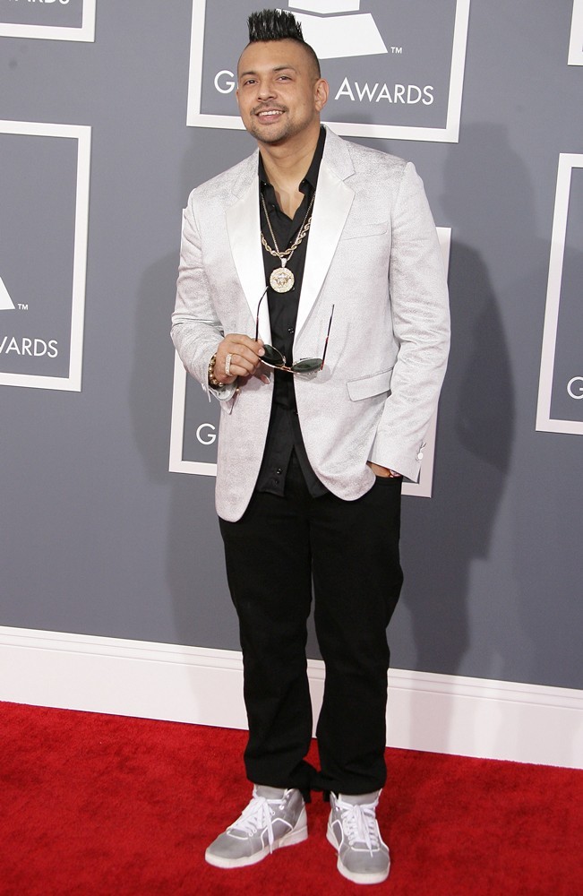 55th Annual GRAMMY Awards - Arrivals - Picture 394 55th Annual GRAMMY Awards - Arrivals - Picture 394