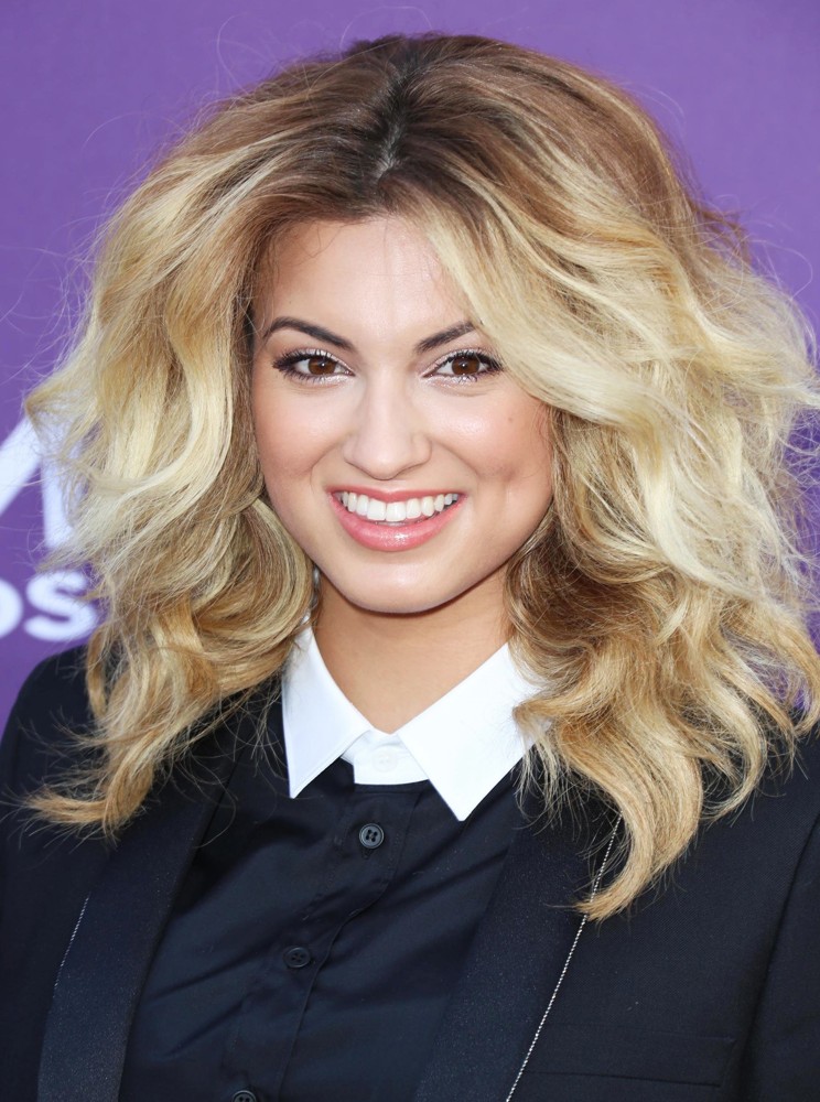 Tori Kelly Picture 2 - 48th Annual ACM Awards - Arrivals Tori Kelly Picture 2 - 48th Annual ACM Awards - Arrivals