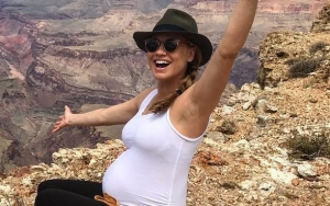 Latest Yvonne Strahovski news: Yvonne Strahovski Offers First Glimpse ...