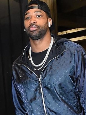 Justin Bartha Pictures, Latest News, Videos.