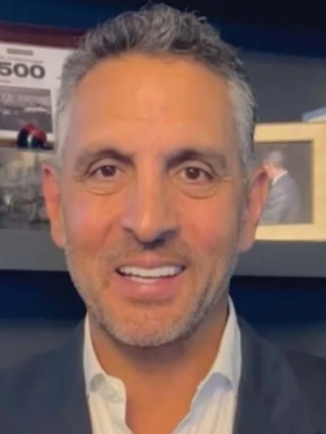 Ryan Gosling Picture 1 - On The Set of La La Land Filming