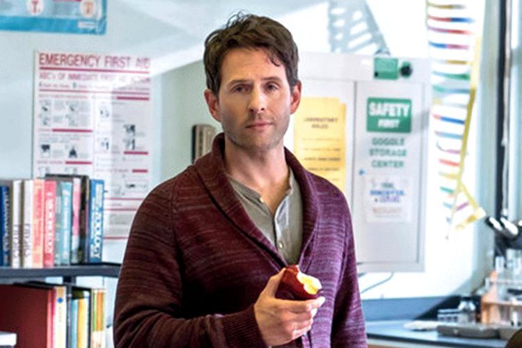 NBC Renews 'A.P. Bio' for Season 2, Picks Up 2 New Comedies