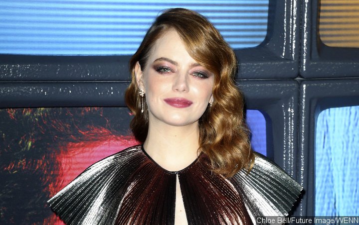 Emma Stone Glad Her Younger Self Was Left Oblivious of Anxiety Disorder ...