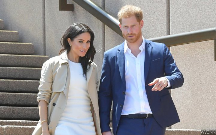Protective Wife Meghan Markle Shields Prince Harry From Rain During ...