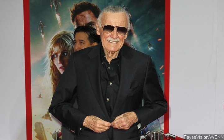 Stan Lee Posthumously Presented With Key to City of Los Angeles at Star ...