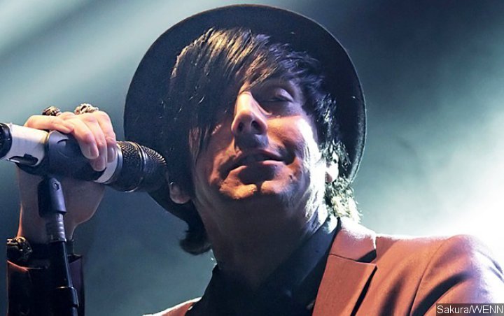 Former Lostprophets Frontman Pleads Not Guilty to Mobile Phone ...