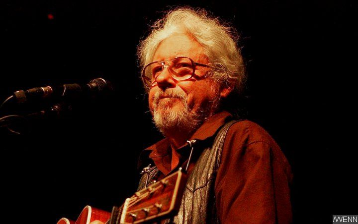 Arlo Guthrie Sets Woodstock's 50th Anniversary in Motion With Performance