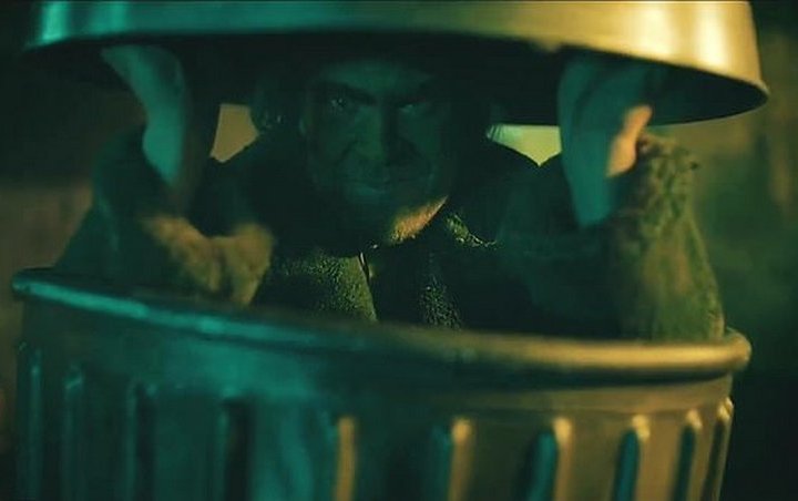 'SNL': David Harbour Spoofs 'Joker' in Oscar the Grouch Origin Story