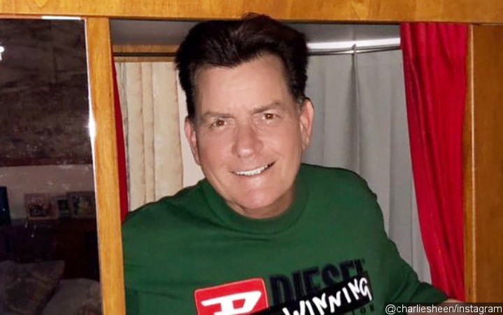 Charlie Sheen Celebrates Fourth of July by Revealing He Quit Smoking A ...