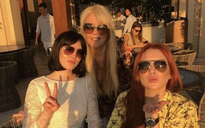Lindsay Lohan and Sister Ali to Serve as Maids of Honor at Mom's Wedding