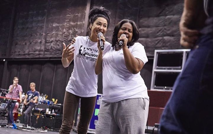 Amber Riley Asks Fans to Refrain From Trolling as She Mourns Naya ...