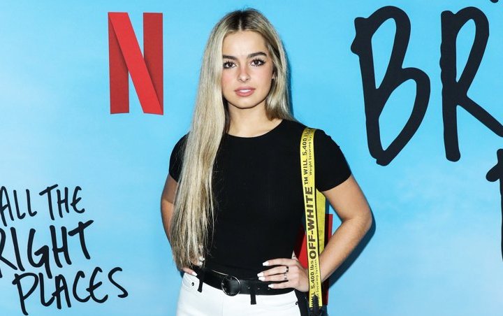 Addison Rae Blames Her Nerves for Embarrassing Gaffe as Presenter at ...