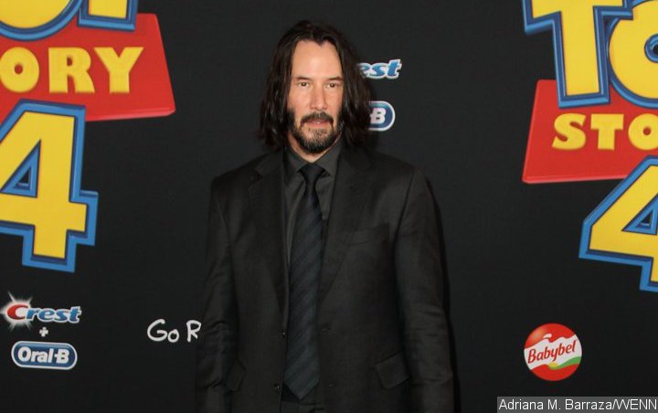 Keanu Reeves Debuts New Buzz Cut for 'Matrix 4'