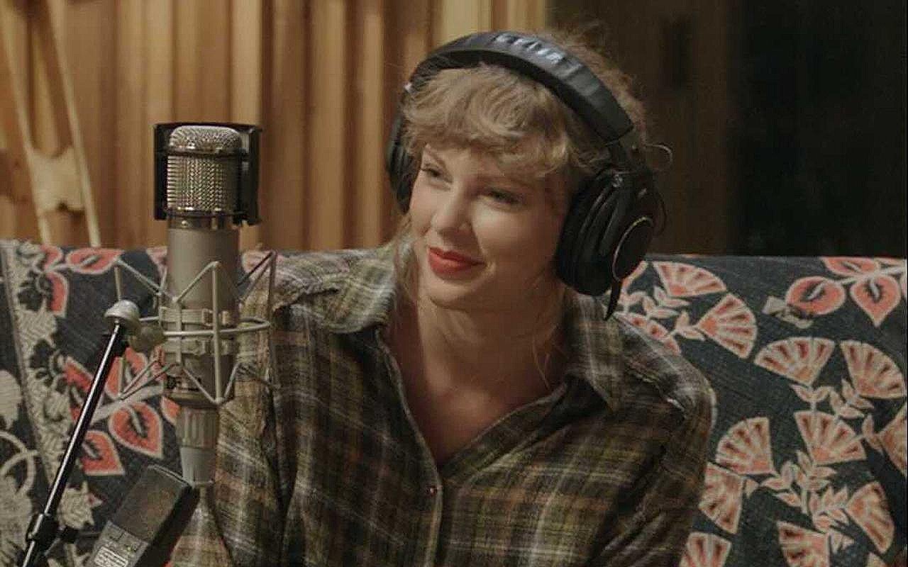 Taylor Swift Takes Her 'Folklore' Documentary to Disney Streaming Site