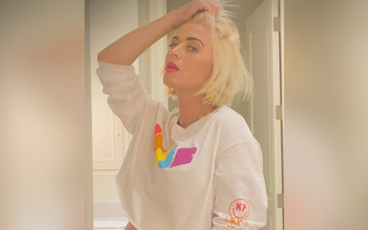 Katy Perry Turns to Meditation to Help With Sleep Deprivation as First ...
