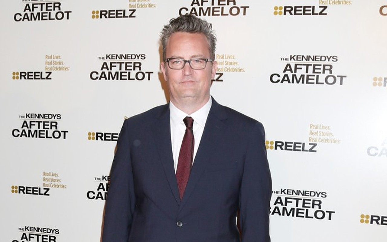 Matthew Perry's Dating App Match Kicked Out of Raya After Posting Her ...