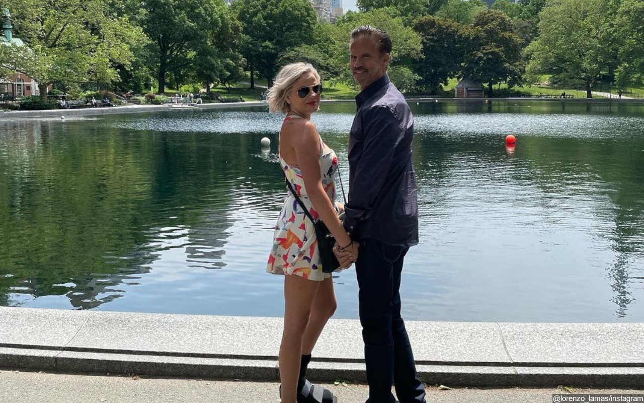 Lorenzo Lamas Makes Kenna Nicole Smith Engagement Facebook Official