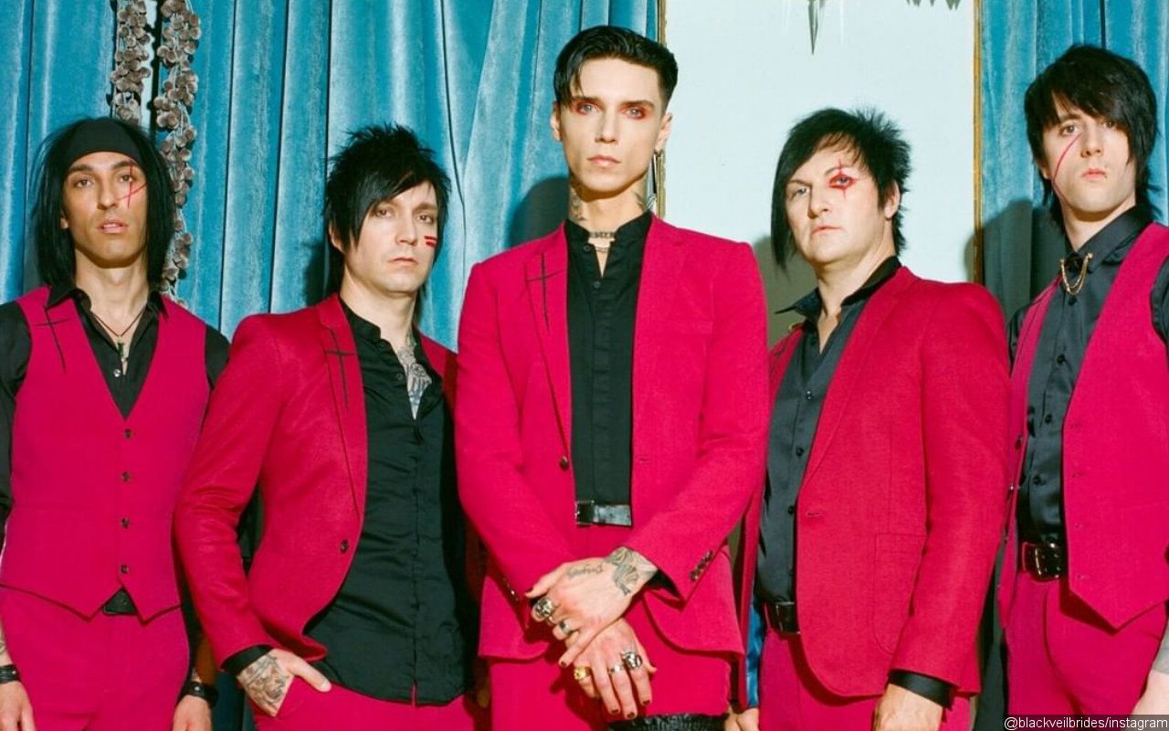 Black Veil Brides Put Weekend Shows on Hold as They Enter Quarantine ...