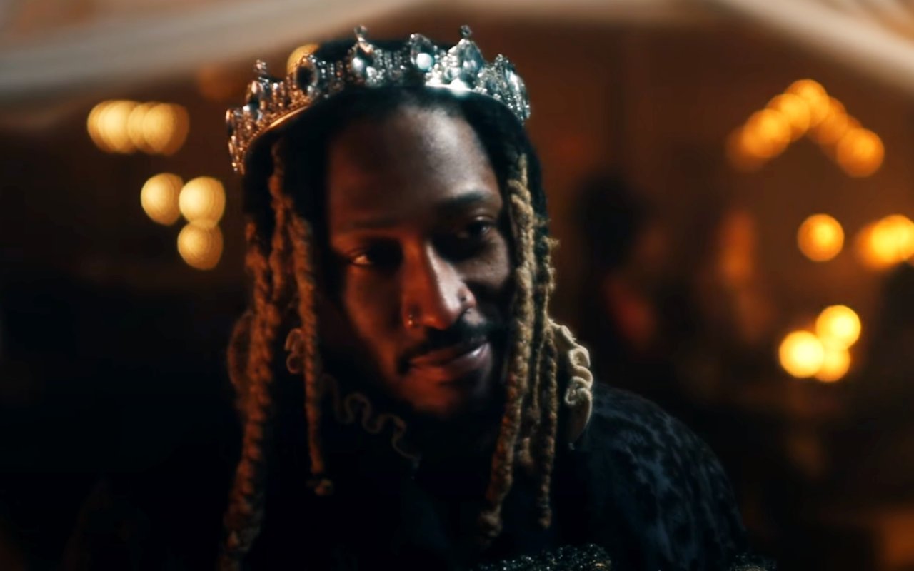 Future Plays 'Toxic King' Who Leaves His Queen Alone in 'Wait for U ...