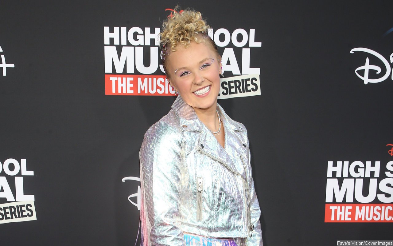 JoJo Siwa Clarifies Her Remarks After Being Accused of Calling 'Lesbian ...