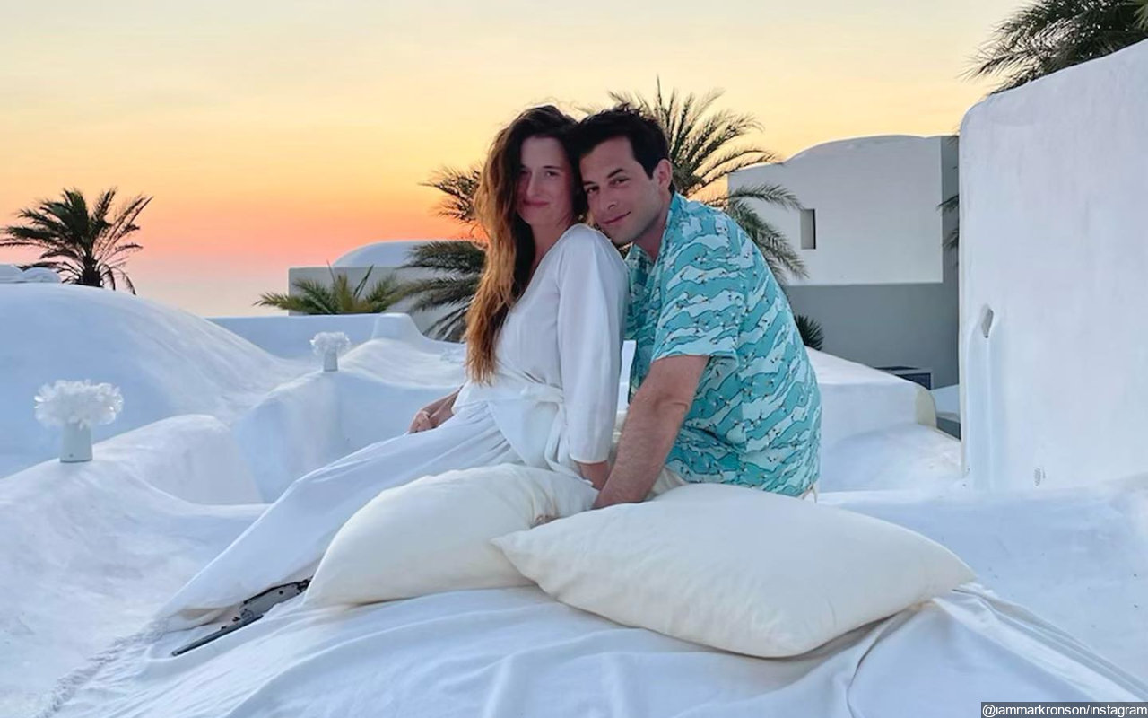 Mark Ronson Gushes Over His 'Incredible' Wife Grace Gummer on Their ...