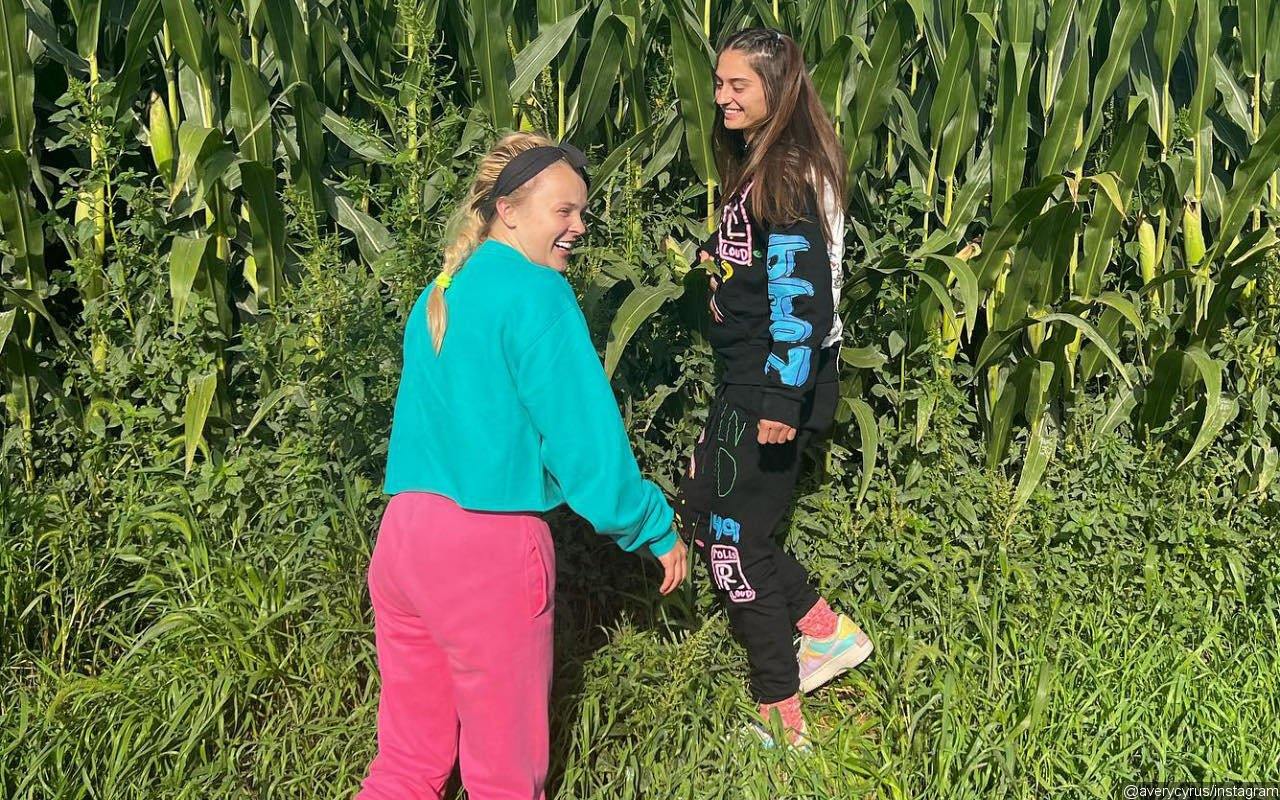 JoJo Siwa and New GF Avery Cyrus Make Their Romance Red Carpet Official