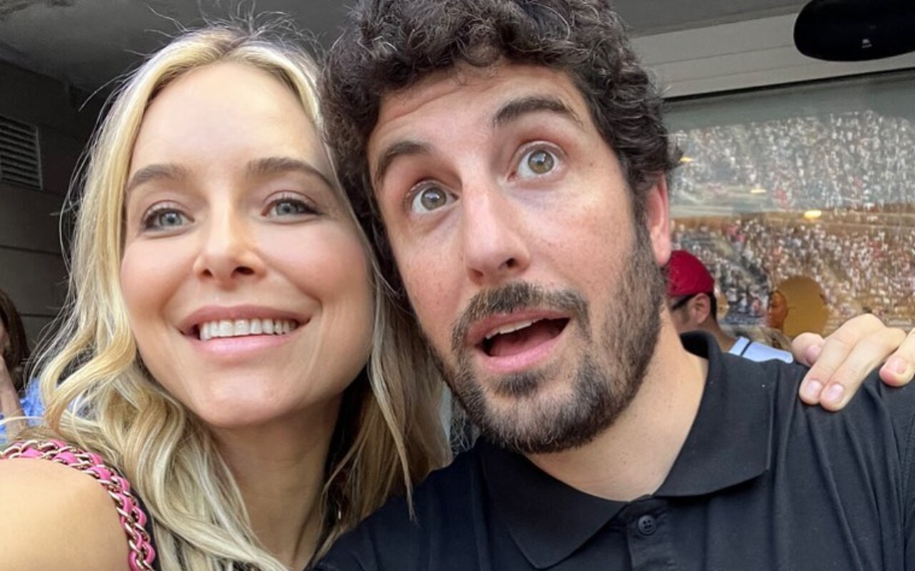 Jason Biggs' Wife Jenny Mollen Grateful for 'Abortion Care' After ...
