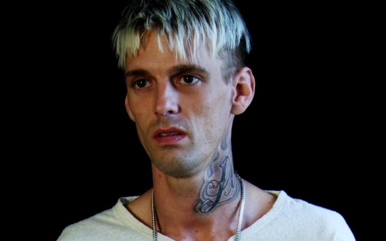 Aaron Carter's Employee Screamed 'He's Dead' and Neighbors Rushed to ...
