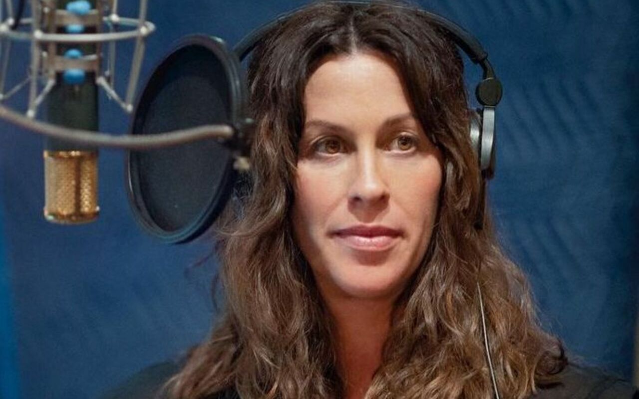 Alanis Morisette Slams Rock and Roll Hall of Fame Induction Ceremony ...