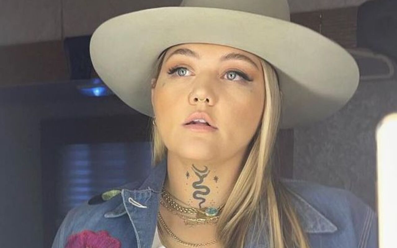 Elle King Suffers Amnesia And Post Concussion Syndrome After Falling Elle King Suffers Amnesia And Post Concussion Syndrome After Falling