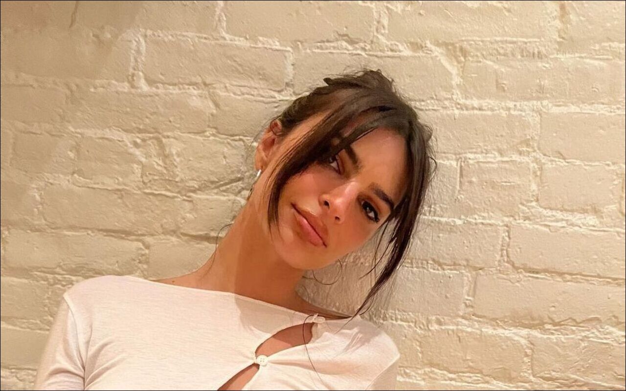 Emily Ratajkowski Loves Her New Fringe After Cutting Her Own Bangs ...