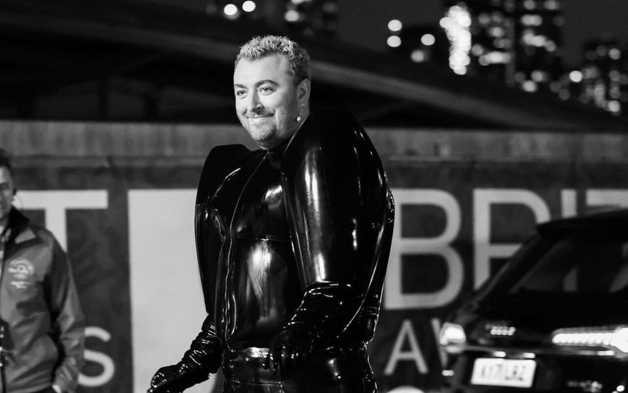 Sam Smith Gets Kooky in Balloon-Style Latex Outfit on Red Carpet at ...