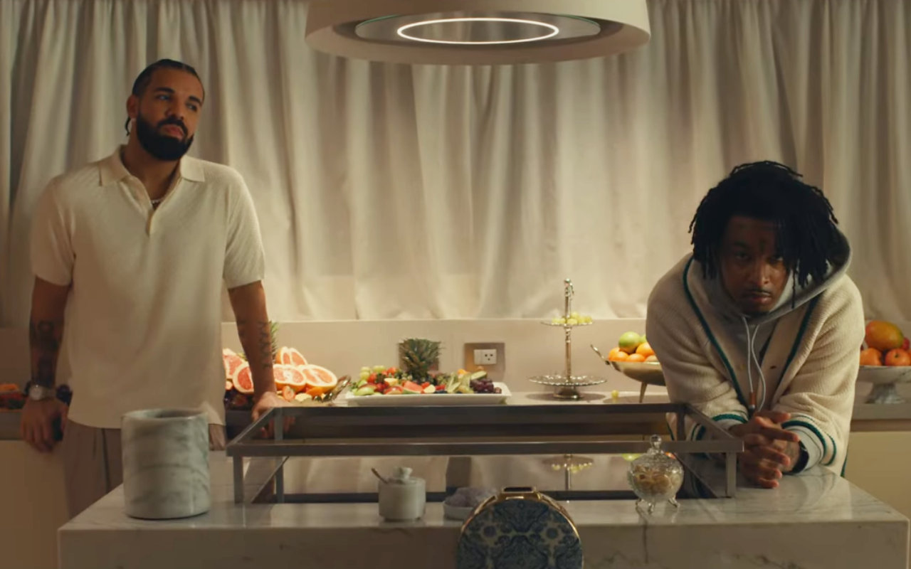 Drake and 21 Savage Become Victims of Robbery During Yacht Trip in ...