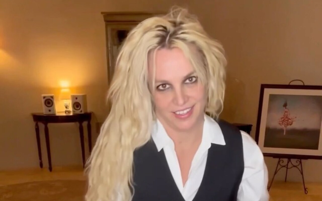 Britney Broke Down in Tears After Fitness Trainer Pinched Her Skin ...