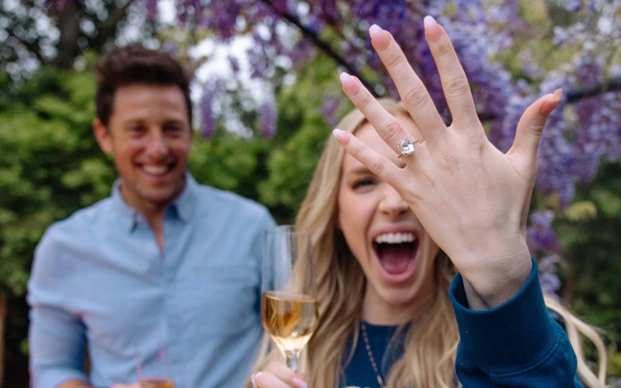 'Call Her Daddy' Host Alex Cooper 'Blacked Out' When Beau Matt Kaplan ...