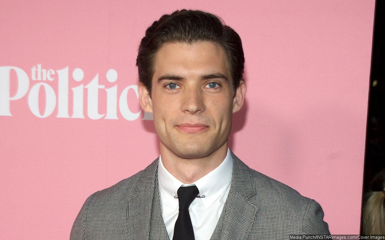 New Superman Actor David Corenswet Drives Fans Wild With His Huge Bulge ...