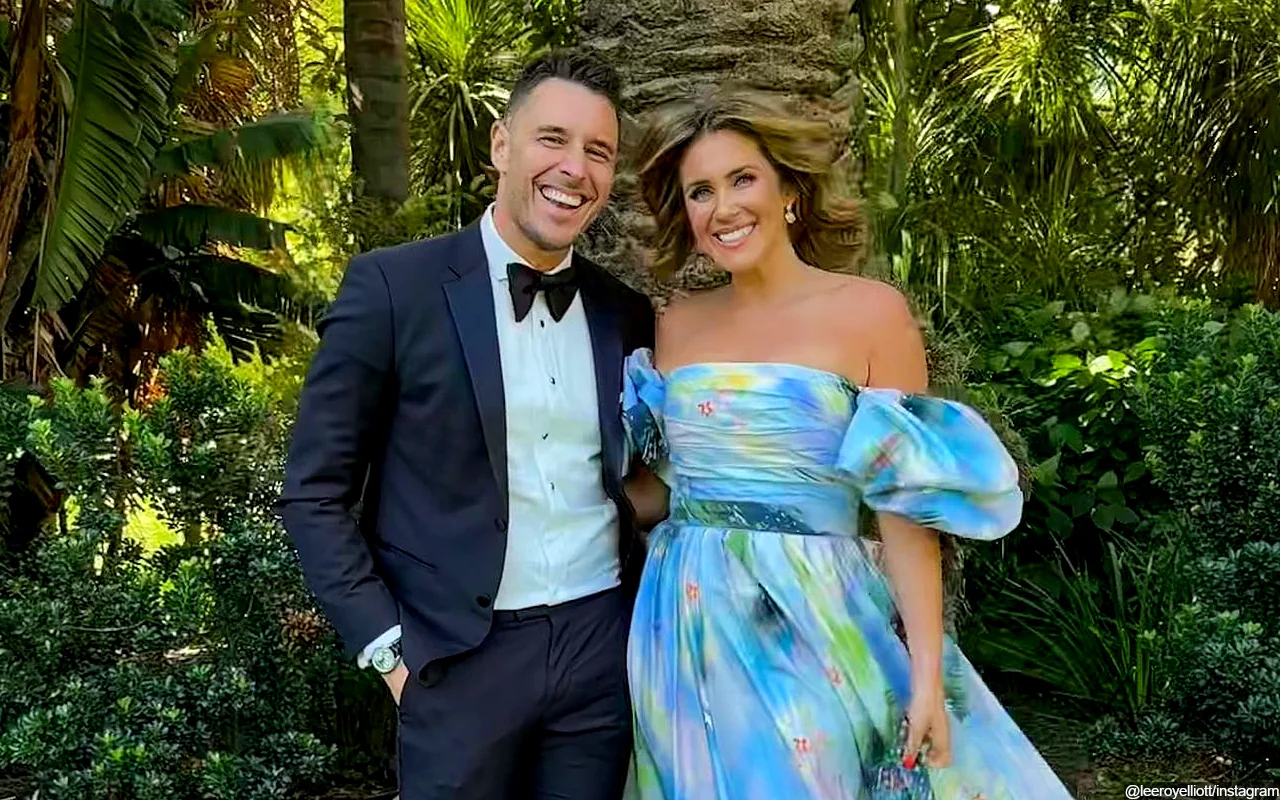 'Bachelorette' Alum Lee Elliot Shares Unflattering Photo of Wife ...