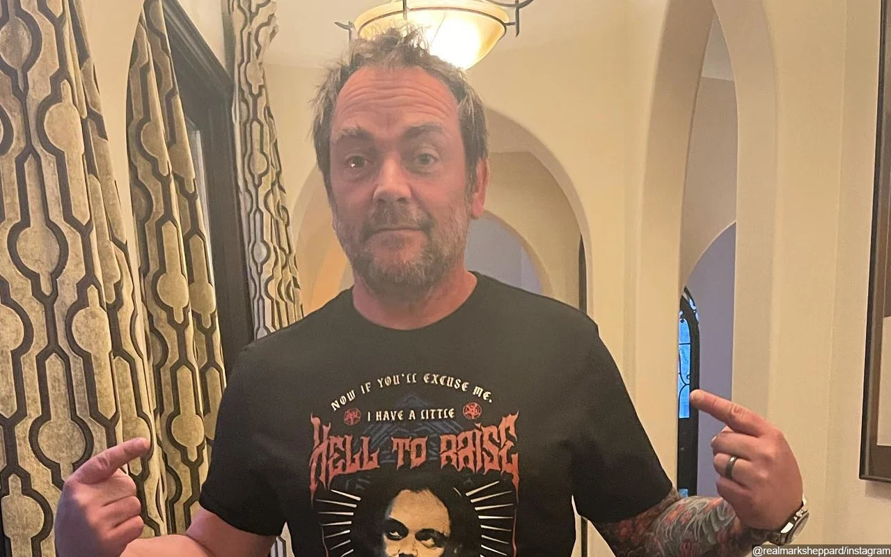 Mark Sheppard All Smiles as He Leaves Hospital Following Six Deadly ...