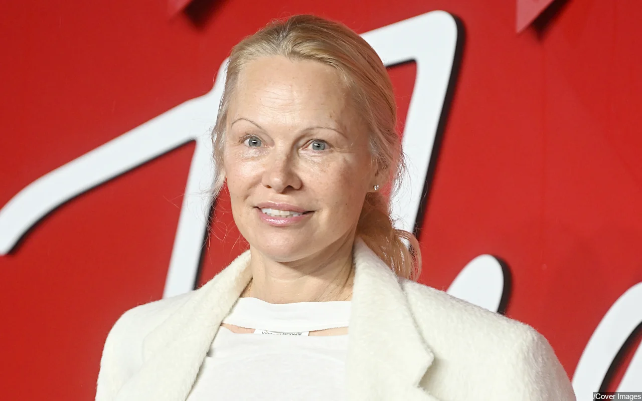 Pamela Anderson Surprised by People's Reactions to Her No Makeup Look ...