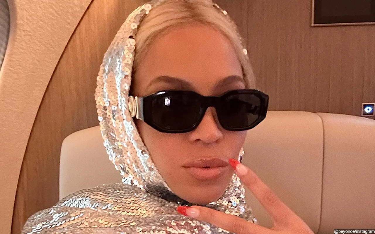 Beyonce Awkwardly Laughs After Failed Attempt at Mute Challenge in Brazil