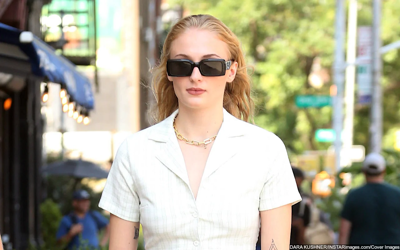 Sophie Turner Shares First Pics With Rumored Boyfriend Peregrine ...