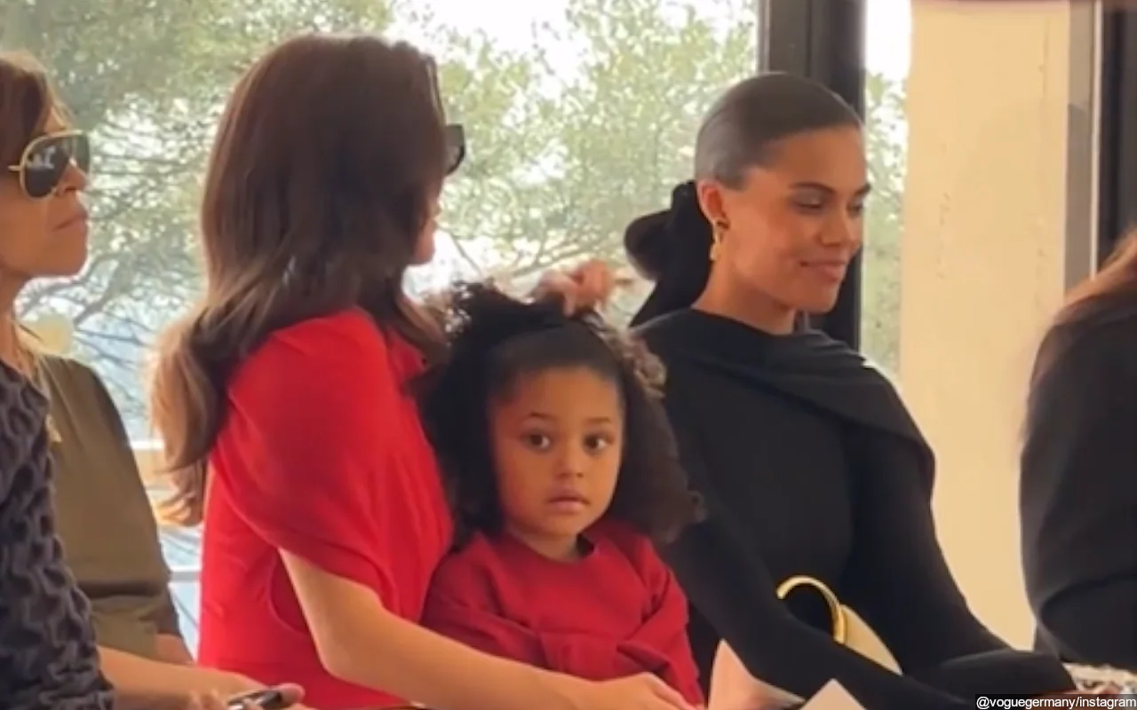 Kylie Jenner and Daughter Stormi Twinning in Fiery Red Ensembles at ...