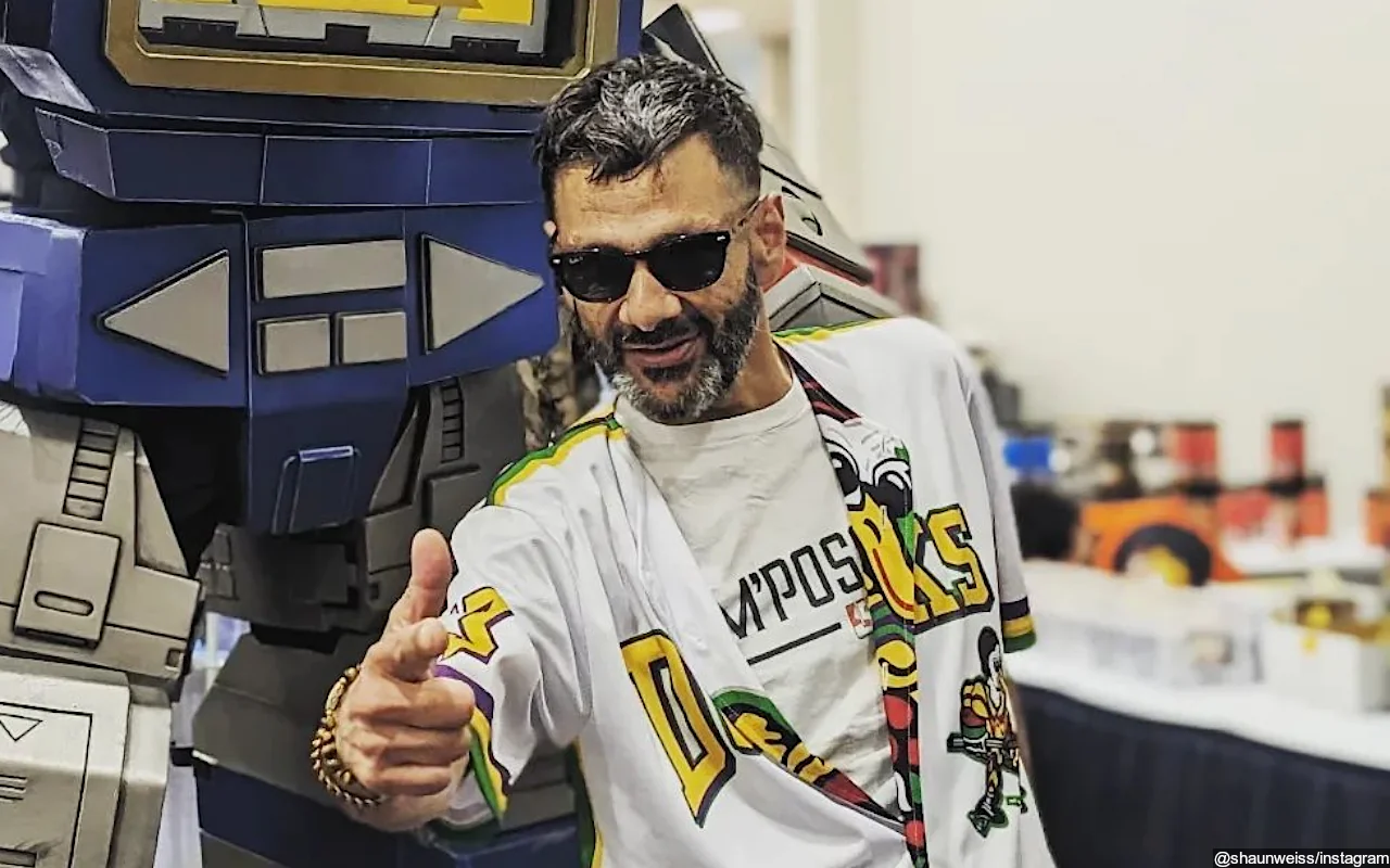 Shaun Weiss Celebrates 4 Years of Sobriety by Hanging Out With Fellow ...