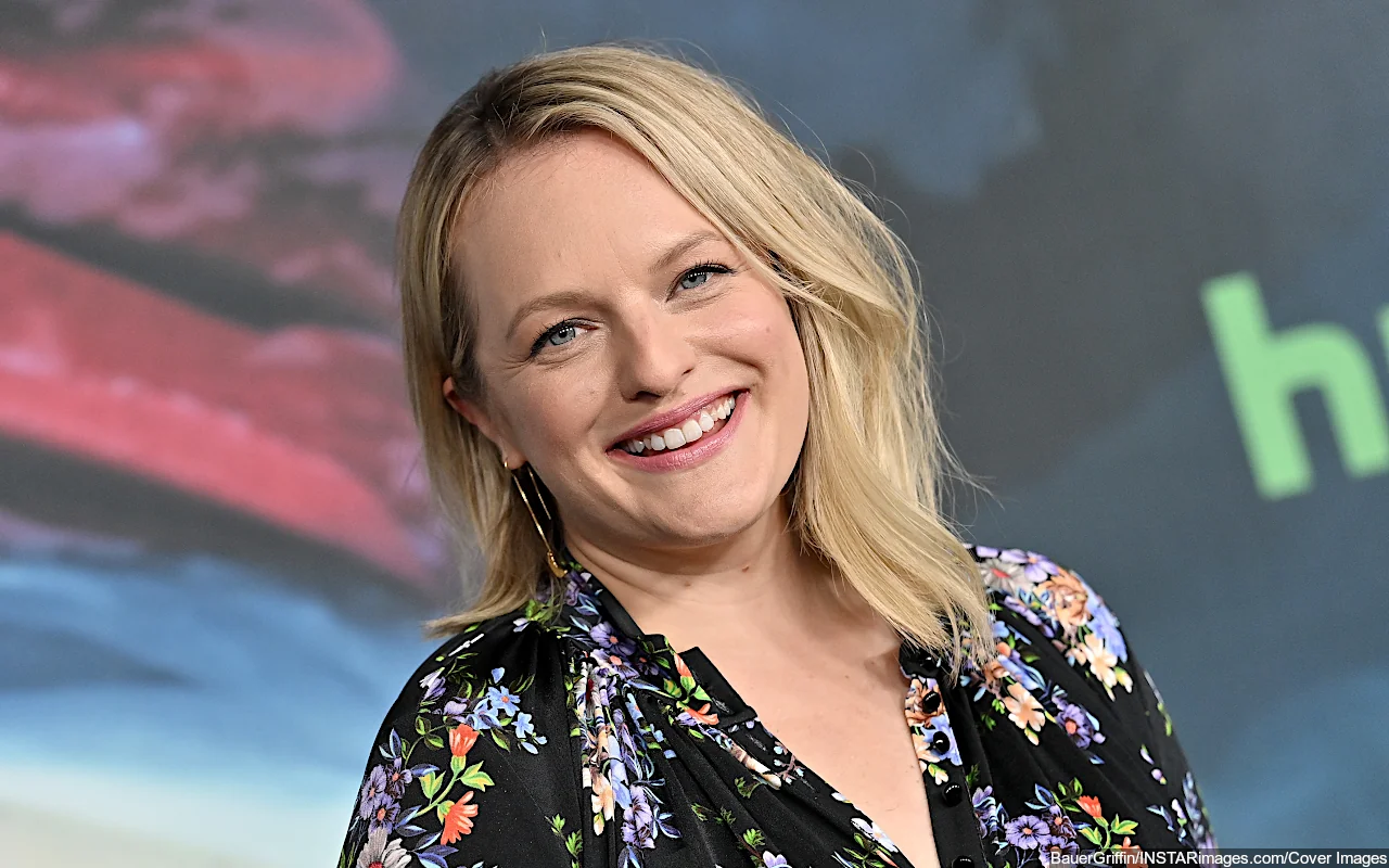 Elisabeth Moss Seemingly Expecting First Child as She's Spotted With ...