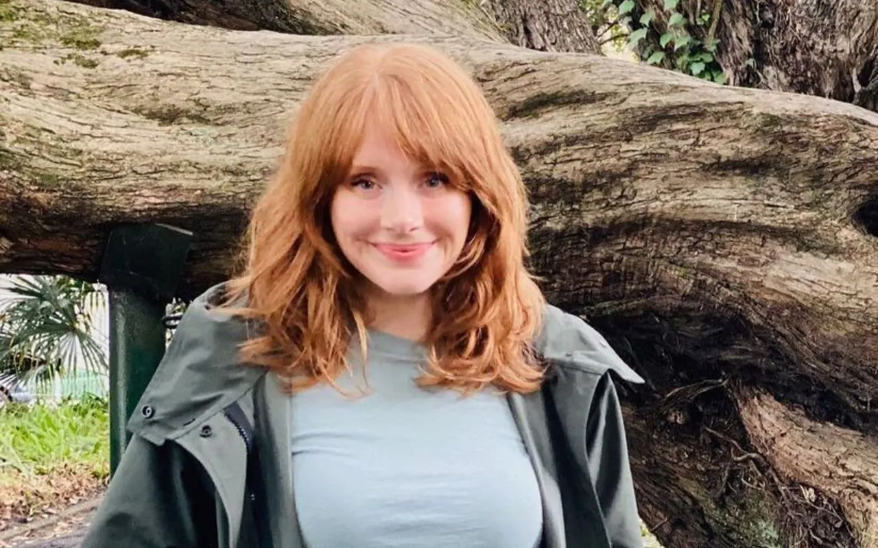 Bryce Dallas Howard Admires Mom for Turning Down Dad Twice