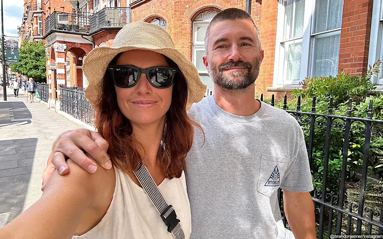 Brandon Jenner's Wife Cayley Flaunts Baby Bump as They're Expecting ...